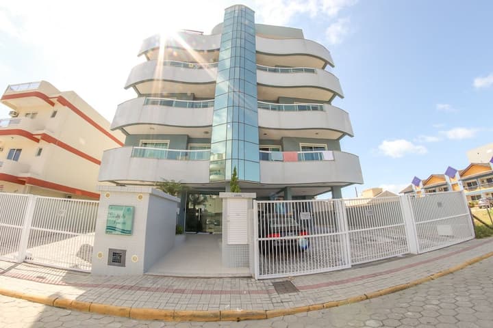 Apartamento 3 Dormitórios Na Praia De Bombas - Bombinhas