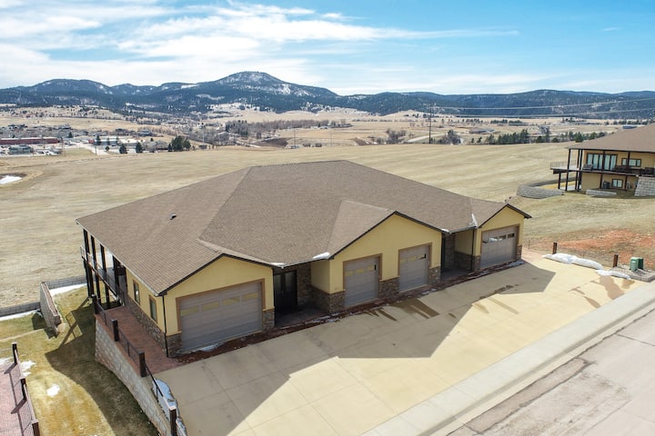 2511 Paramount - Spearfish, SD