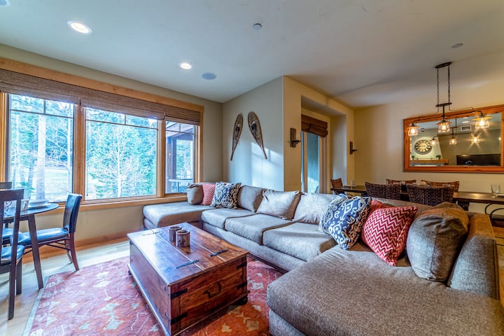 Luxury Townhome W/ Jacuzzi & Private Patio 413 - Mammoth Mountain, CA