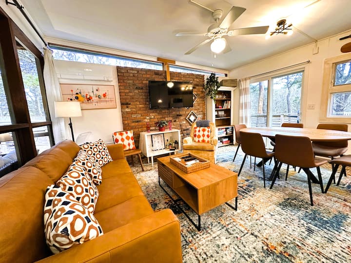 The Mod Pod~2 Bd/2.5 Bth/dog/games/steps To Beach - Wellfleet, MA