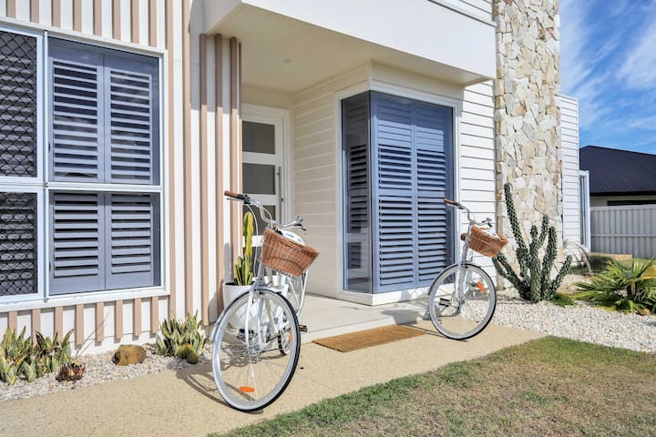 The Ug Entertainer - Cinema, Pool, Pet, 4b2b - Bundaberg