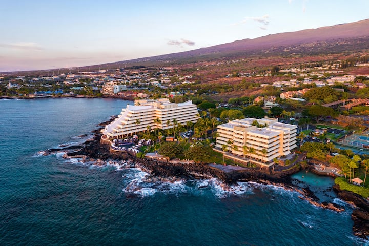 Award-winning Oceanfront Resort | 1 King Bed - Kailua-Kona, HI