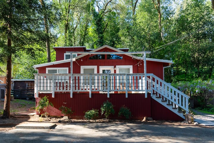 Riverbend Retreat - Healdsburg, CA