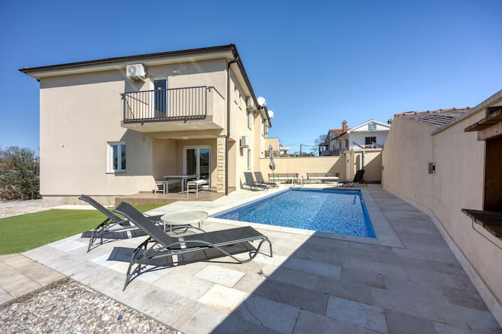 Villa Queen Jelena - Happy Rentals - Pula