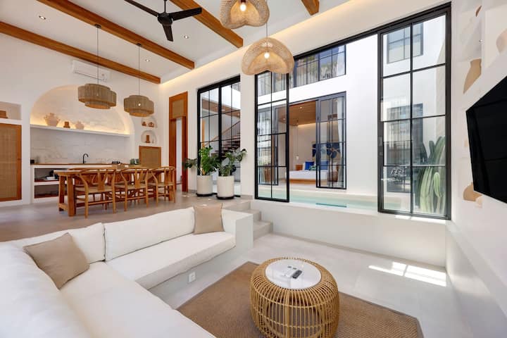 Quiet Enclosed-living Villa Canggu Rooftop Parking - Bali