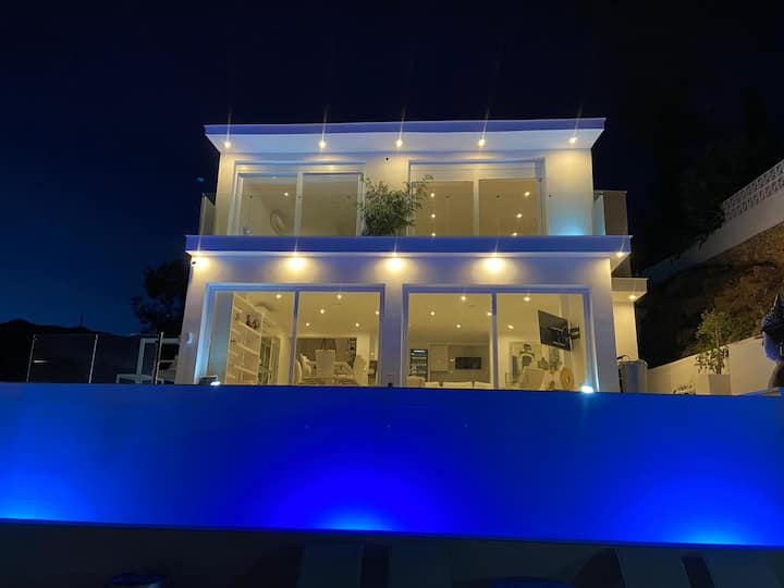 Villa Bali Malaga In Torreblanca - Benalmádena