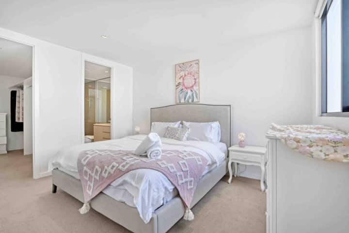 15%off Monthly Prime Location 2bedrooms Apt*garage - Ivanhoe