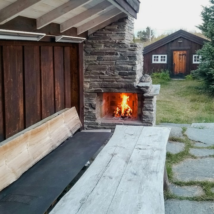 Historic Log Cabin By Rondane National Park - Otta