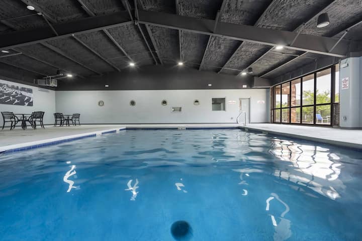 Modern Yote Condo At Roark Creek - Bull Shoals Lake