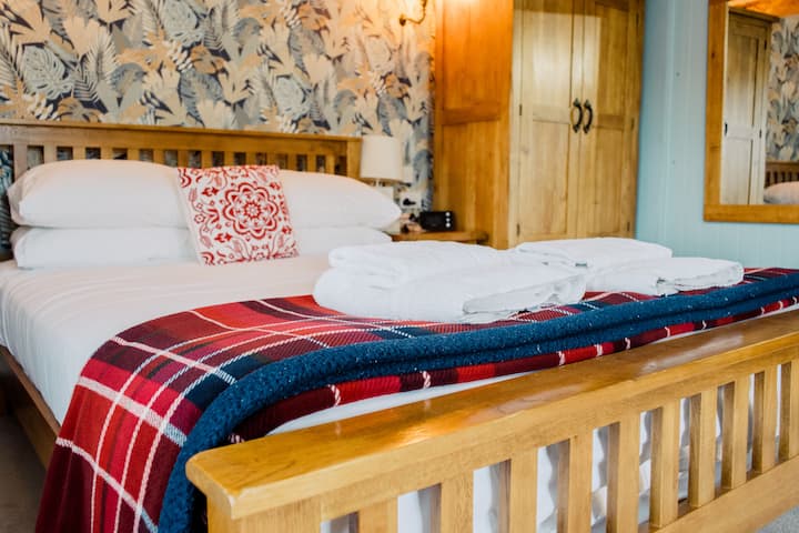 Double-large-sdb Privée Avec Douche-vue Ville - Whitstable
