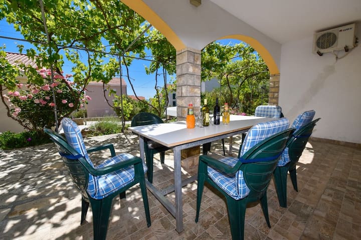 Appartement Mark (10604-a5) - Novalja