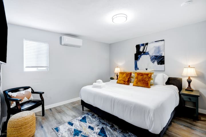 Cozy 1br Home + King Bed + Near Shops #Travelsgv - Alhambra, CA