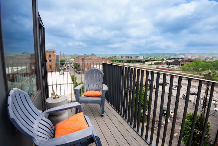 Birmingham Bright Stay - 1br/balcony/walk Score 91 - Birmingham, AL