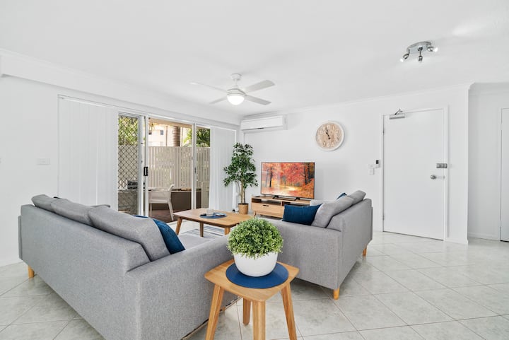 Heart Of Broadbeach - 2 Bedroom Apartment - Broadbeach