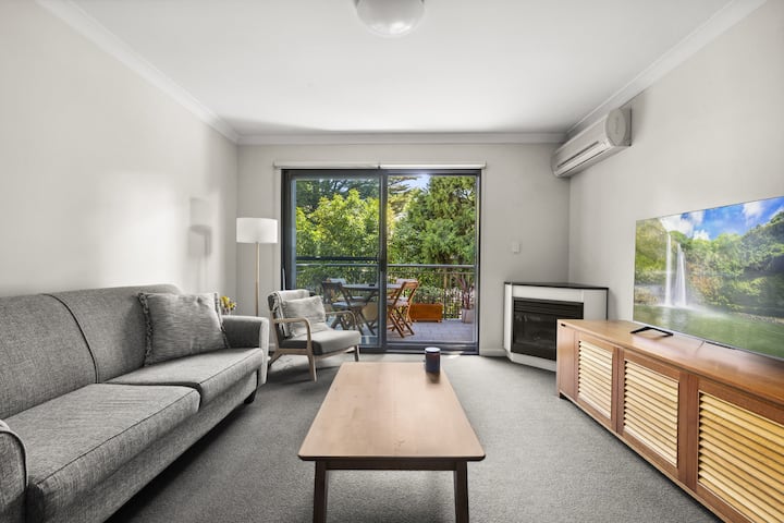 Spacious 2-bed Apartment In Heart Of Leura - Leura