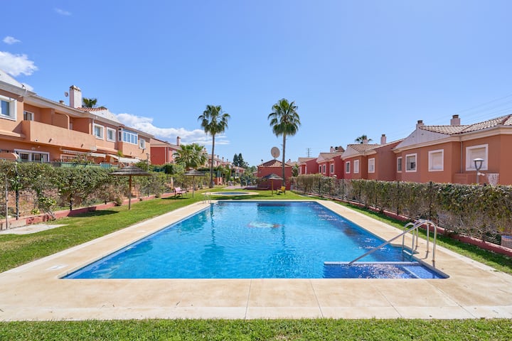 Urbanizacion Vistamar Caleta Oasis - Vélez-Málaga