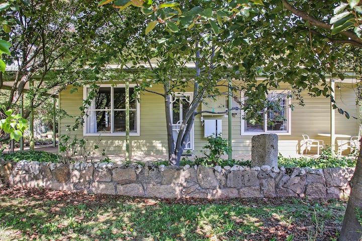 The Bark Hut - Beechworth