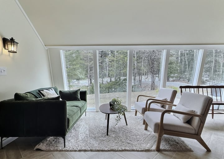 Holiday Haus- Game Room, Neartrails. - Killington, VT