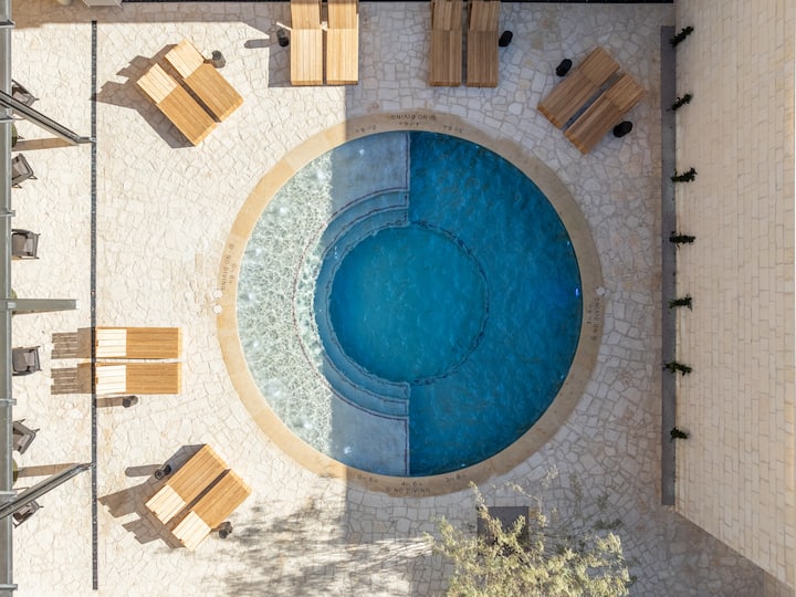 Bunk Room | Albert Hotel, Pool, Relaxing Lounge - フレデリックスバーグ, TX