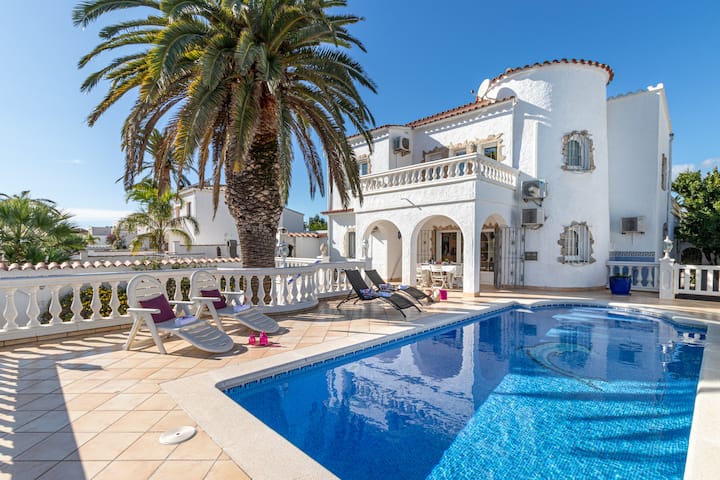 0037-cap Ras Maison Au Canal Avec Piscine Et Amarr - Ampuriabrava
