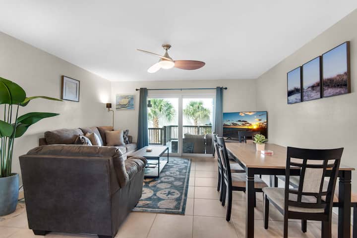 Seahorse Siesta: Walk To The Beach | Lagoon Views - Pensacola Beach, FL