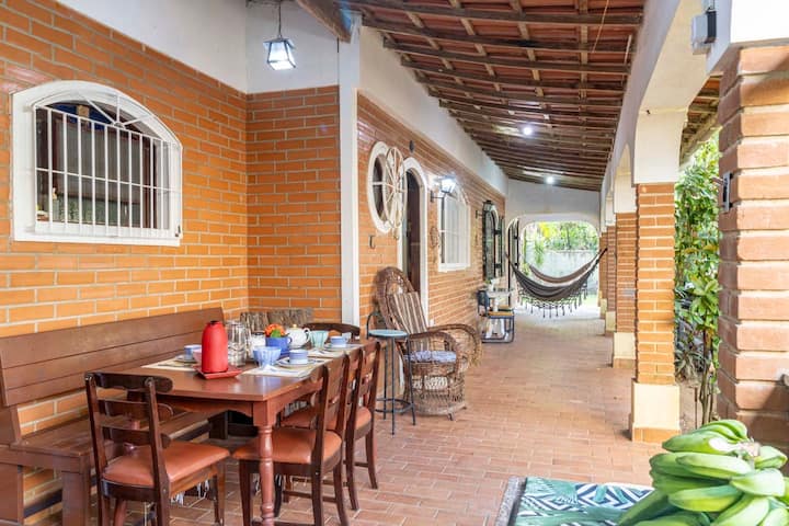 Casa Rústica Com Wi-fi, Garagem E Aceita Pet - Peruíbe