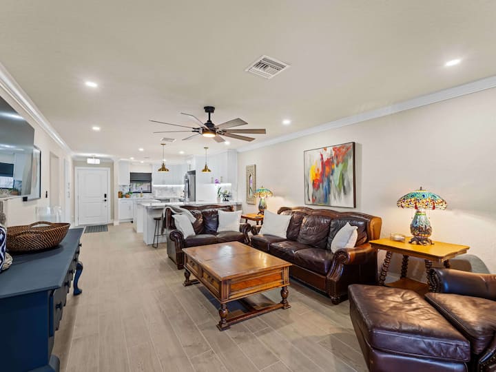 Waterfront Villa Close To Downtown And Harbor - Punta Gorda, FL