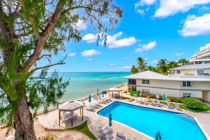 Beatiful 3 Bdr Oceanfront 7 Mile Beach Condo - Cayman Islands