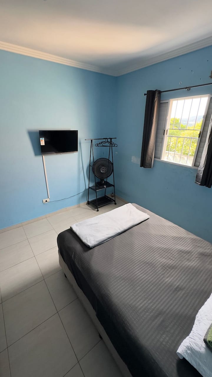 Refúgio Aconchegante Com Garagem, ÔNibus E Trem - Barueri