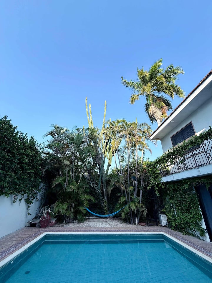 Alojamiento Para Ocho Con Alberca Casa A - Mérida