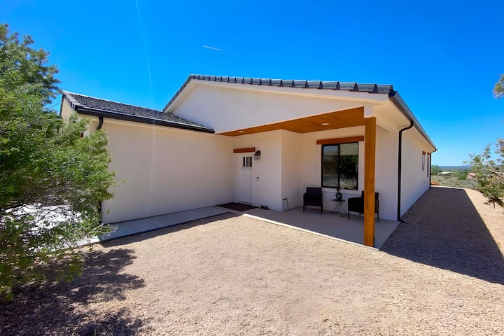 'Wish You Were Here' - Kanab Getaway W/ Mtn Views! - Kanab, UT