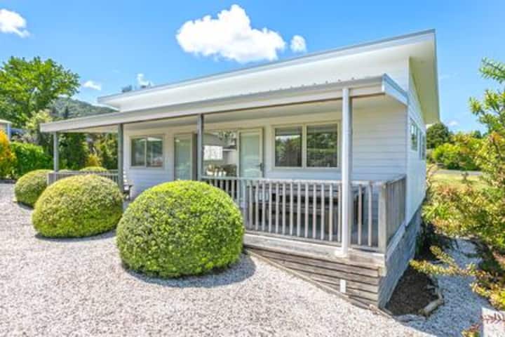 Rings Road Retreat ~ Whare Mōwai - Coromandel