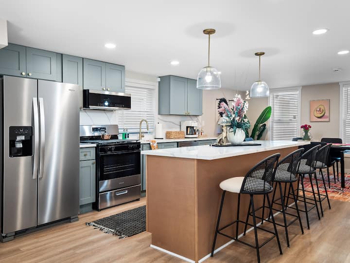 Gordon Square Arts District Near Restaurants &Bars - Cleveland, OH