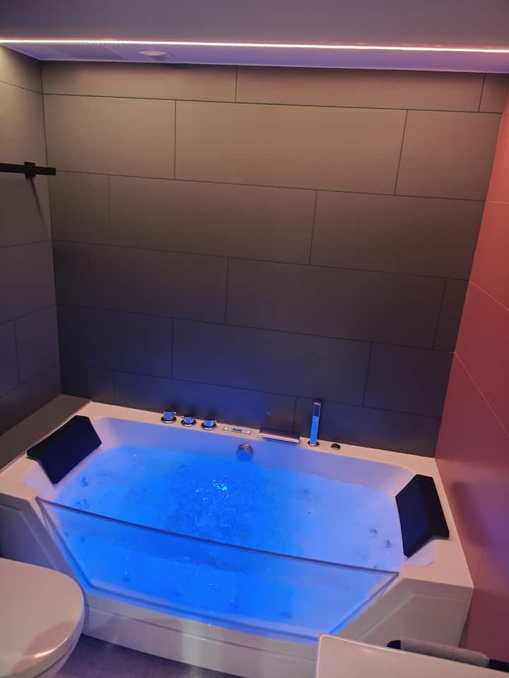 Emotion Jacuzzi Vieille Ville - Talloires