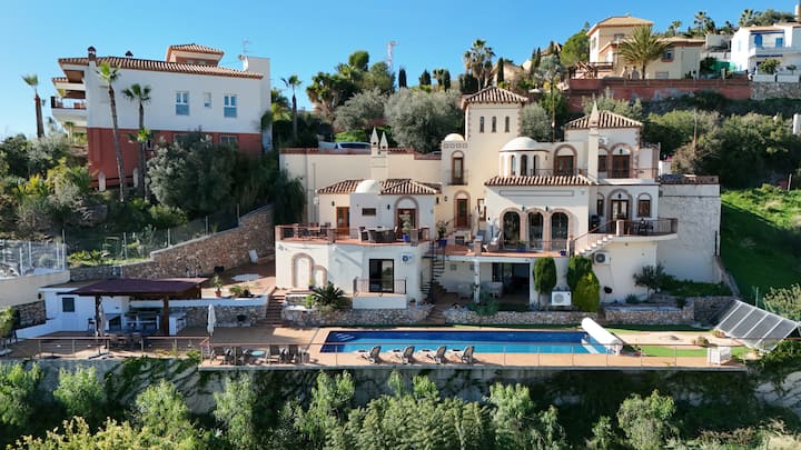 Dream Stay! Heated Pool, 15 Guests, Near Beach - Costa Tropical