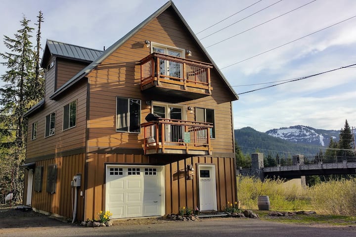 Fantastic Chalet In The Heart Of Government Camp, - Mount Hood, OR