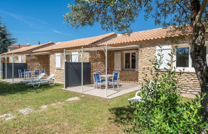 Maisonnette En Pierres Dans Résidence De Tourisme - Luberon