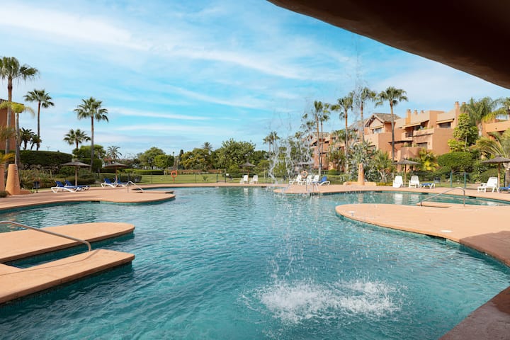Luxury 3 Bed Sea Views With Pool - Estepona