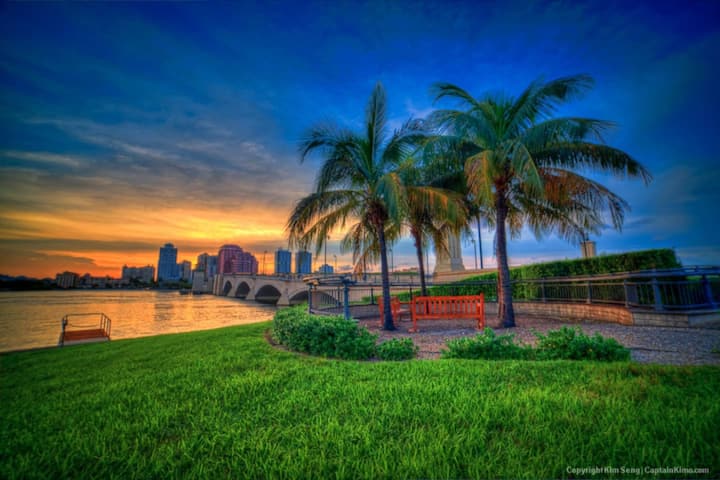 Comfy Room -10 Mins To Downtown - West Palm Beach, FL