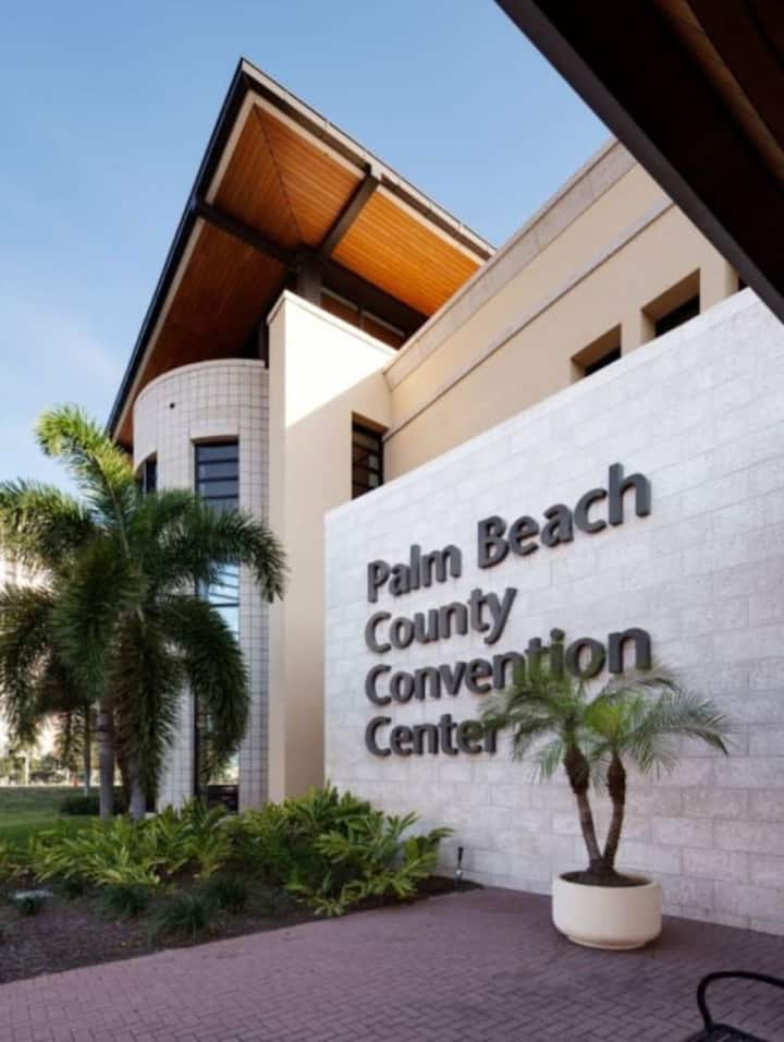 Comfy Room -10 Min Palm Beach Convention Center - West Palm Beach, FL