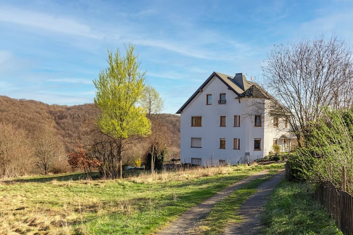 Wohnen Zwischen Himmel Und Wald - Monreal