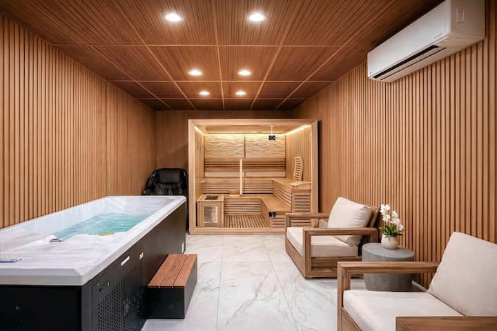 Luxury Spa Retreat | Private Pool, Hot Tub, Sauna - East Stroudsburg, PA