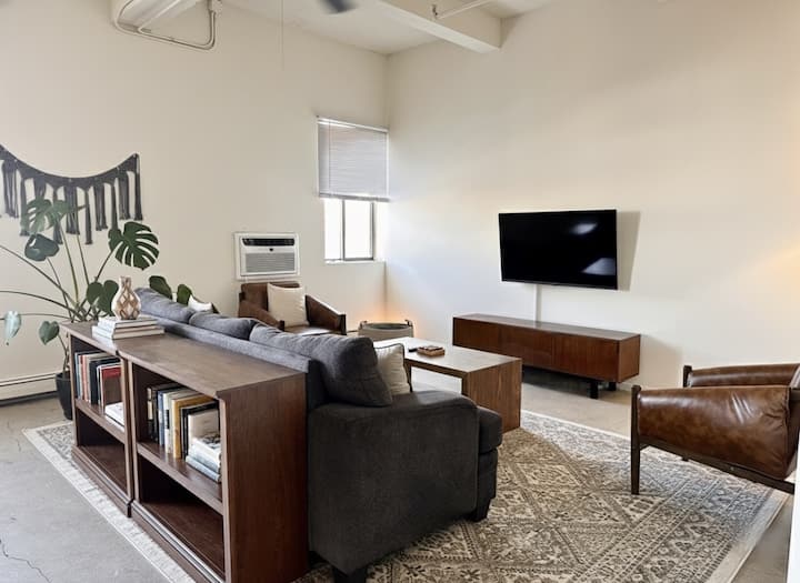 Westown 1br Apt By Fiserv+baird+theater District - Milwaukee