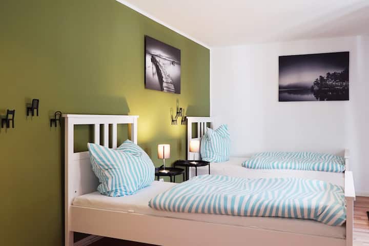 Mg06 Großzügige Ferienwohnung Mit Terrasse - Mönchengladbach
