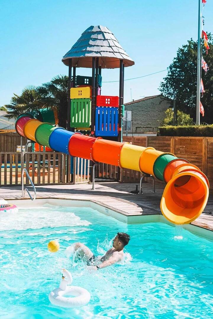 Zecamping 3 éToiles Mobil Home Parc Aquatique - Surgères