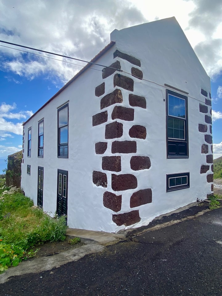 Elegant Countryside Home In Valverde, El Hierro - El Hierro