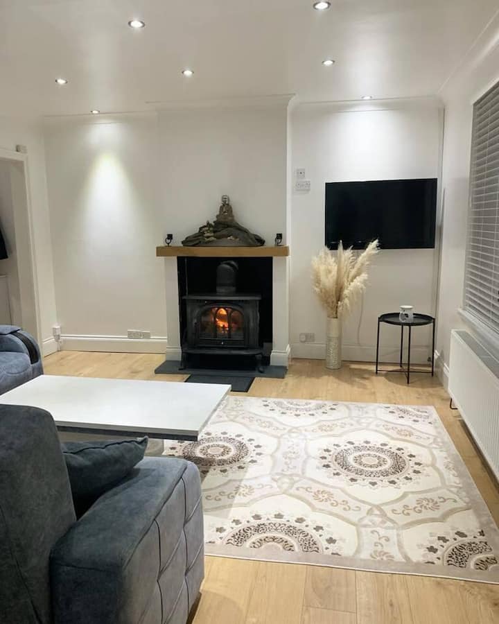 Stunning 2-bed House In Pembroke Dock - Pembroke Dock