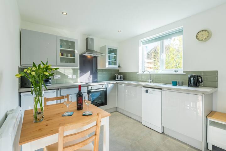 1 Bed Chalet In Bude - Parking & Wifi - Bude