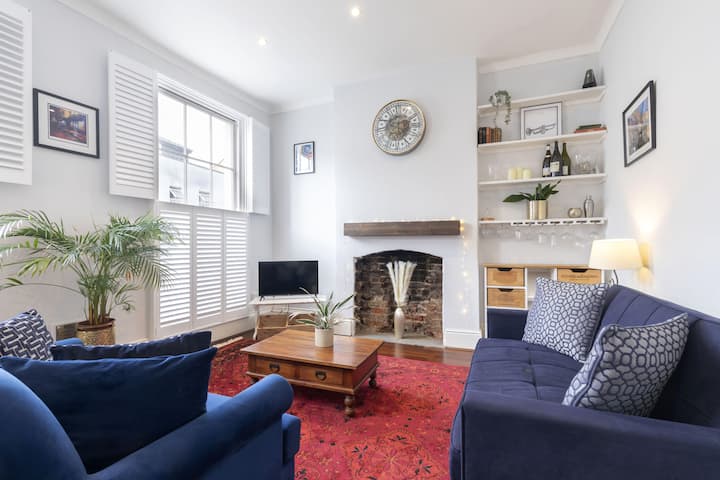 Lovely 2-bed Town Centre Duplex Apartment - Gloucestershire