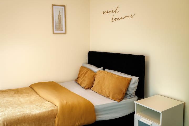 1 Bed - Sleeps 4 - Wolverhampton City Centre - Wolverhampton